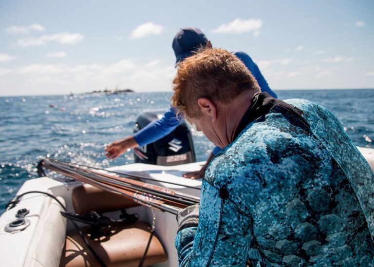 Riviera 45 Blue Water Hunting | Spearmex